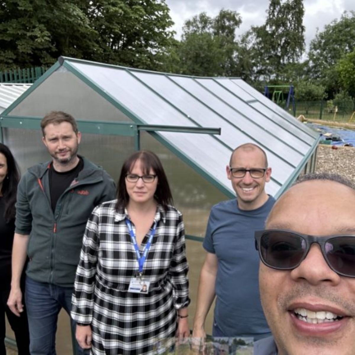 Wren Spinney School - SLT Build a New Greenhouse